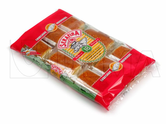 Group of cupcake muffins packaging in flow pack wrapper — ULMA Packaging