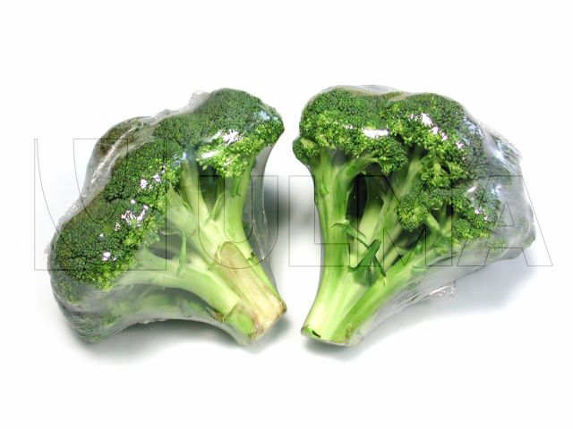 Broccoli packaging in flow pack wrapper (HFFS) in shrink film — ULMA ...